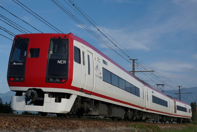 長野電鉄2100系電車 スノーモンキー デハ2112 朝陽駅 鉄道フォト・写真 by E4系P82編成さん | レイルラボ(RailLab)