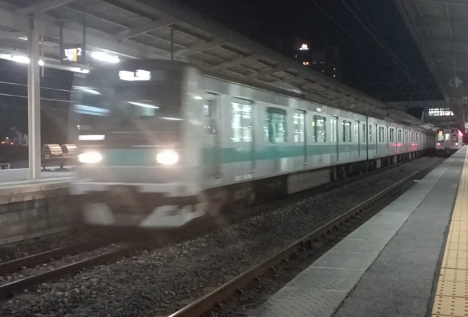 JR東日本E233系電車 クハE233-2018 塩尻駅 鉄道フォト・写真 by 宮ｵｵE257系 OM-92編成さん | レイルラボ(RailLab)