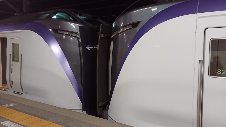 JR東日本E353系電車 あずさ クハE353-7 塩尻駅 鉄道フォト・写真(拡大) by 宮ｵｵE257系 OM-92編成さん | レイルラボ(RailLab)