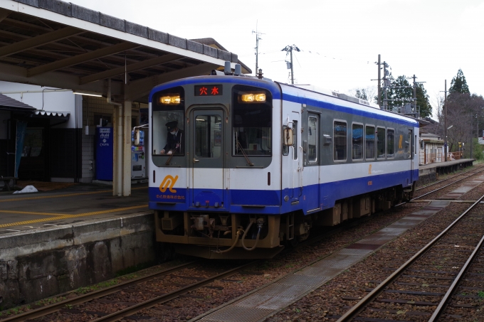 のと鉄道NT200形気動車 NT202 穴水駅 鉄道フォト・写真 by 急行うわじまさん | レイルラボ(RailLab)