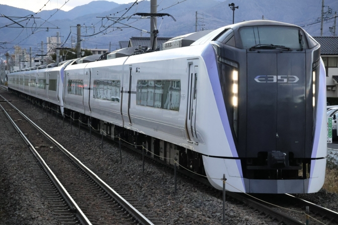 JR東日本E353系電車 クモハE353-11 平田駅 (長野県) 鉄道フォト・写真 by 桜坂時雨さん | レイルラボ(RailLab)