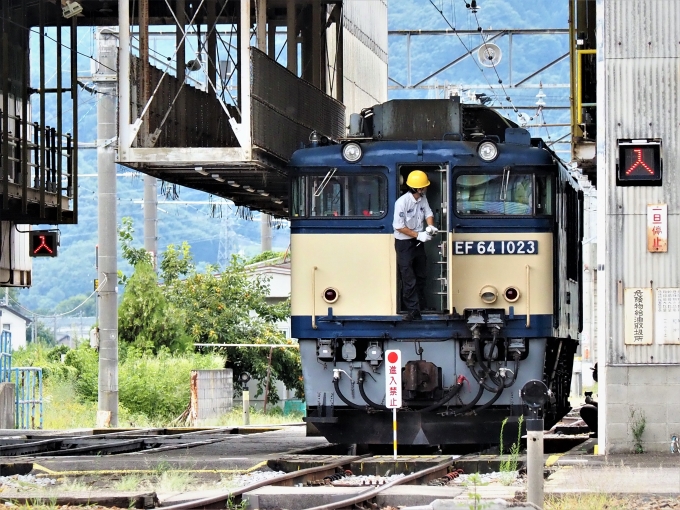 JR貨物 国鉄EF64形電気機関車 EF64-1023 塩尻機関区篠ノ井派出 鉄道フォト・写真 by 長ナノさん | レイルラボ(RailLab)