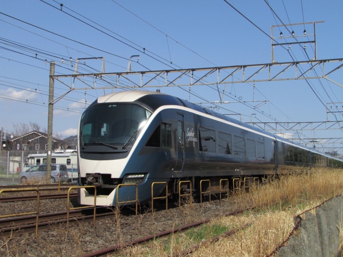 JR東日本E261系電車 鴨宮駅 鉄道フォト・写真 by 信鳥さん | レイルラボ(RailLab)