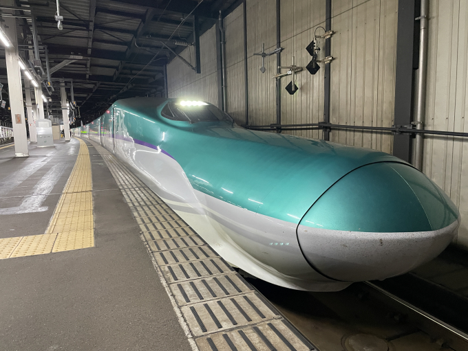 JR北海道 H5系新幹線電車 はやぶさ H523-4 盛岡駅 (JR) 鉄道フォト・写真 by abikoshiyさん | レイルラボ ...