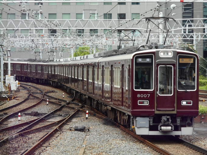 阪急電鉄 阪急8000系電車 8007 大阪梅田駅 (阪急) 鉄道フォト・写真 by I love 阪急電車さん | レイルラボ(RailLab)