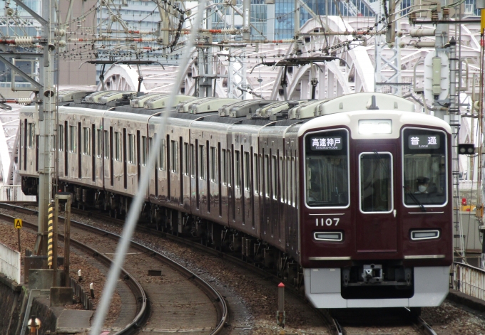 阪急電鉄 阪急1000系電車(2代) 1107 十三駅 鉄道フォト・写真 by I love 阪急電車さん | レイルラボ(RailLab)