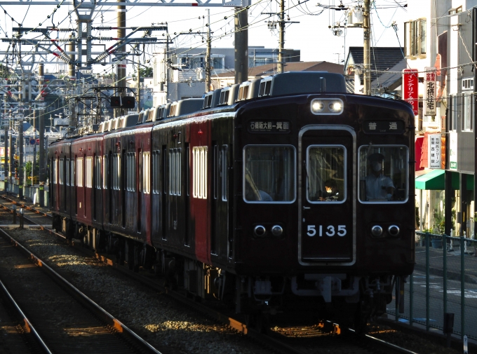 阪急電鉄 阪急5100系電車 5134 牧落駅 鉄道フォト・写真 by I love 阪急電車さん | レイルラボ(RailLab)