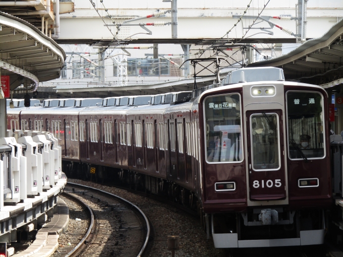 阪急電鉄 阪急8000系電車 8105 十三駅 鉄道フォト・写真 by I love 阪急電車さん | レイルラボ(RailLab)