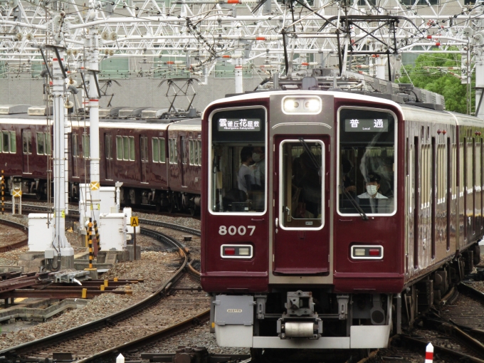 阪急電鉄 阪急8000系電車 8007 大阪梅田駅 (阪急) 鉄道フォト・写真 by I love 阪急電車さん | レイルラボ(RailLab)