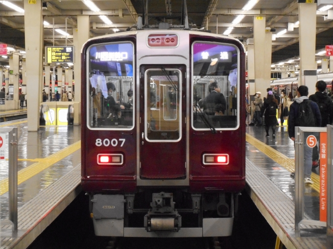 阪急電鉄 阪急8000系電車 8007 大阪梅田駅 (阪急) 鉄道フォト・写真 by I love 阪急電車さん | レイルラボ(RailLab)