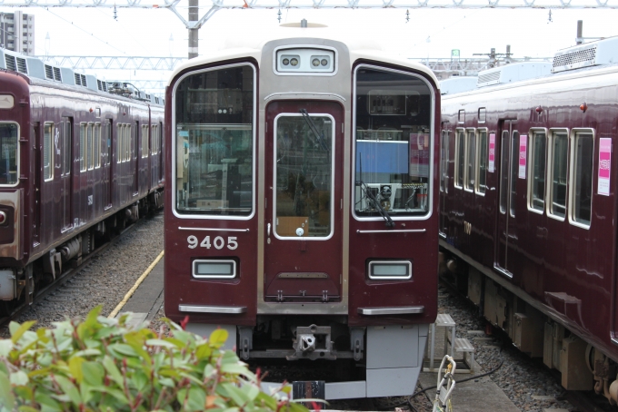 阪急電鉄 阪急9300系電車 9405 正雀駅 鉄道フォト・写真 by I love 阪急電車さん | レイルラボ(RailLab)