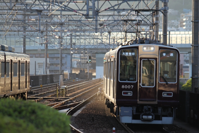 阪急電鉄 阪急8000系電車 8007 池田駅 (大阪府) 鉄道フォト・写真 by I love 阪急電車さん | レイルラボ(RailLab)