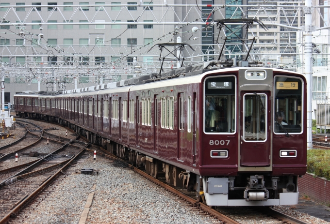 阪急電鉄 阪急8000系電車 8007 大阪梅田駅 (阪急) 鉄道フォト・写真 by I love 阪急電車さん | レイルラボ(RailLab)