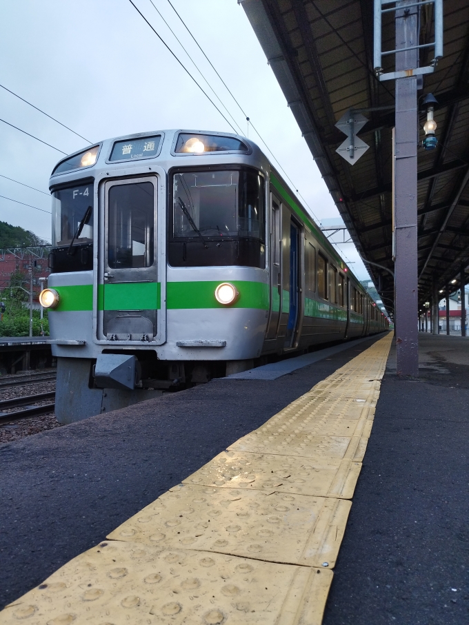 JR北海道721系電車 普通列車 クハ721-4 小樽駅 鉄道フォト・写真 by JR北海道721系F-1009編成さん | レイルラボ ...