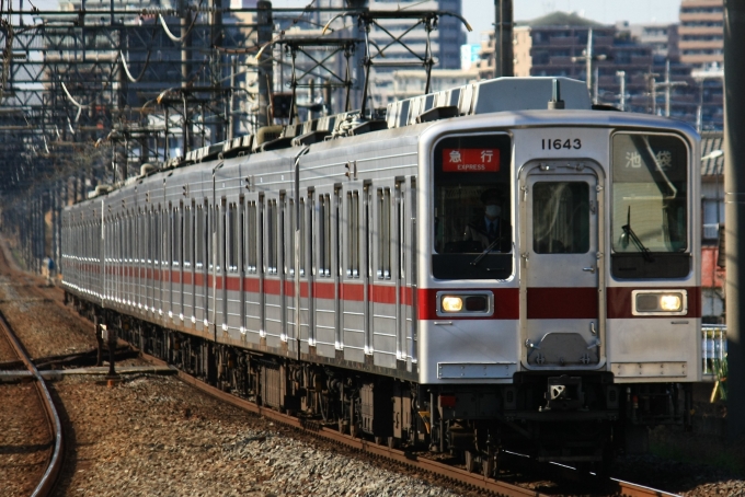 東武鉄道 東武10000系電車 11643 新河岸駅 鉄道フォト・写真 by ikさん | レイルラボ(RailLab)