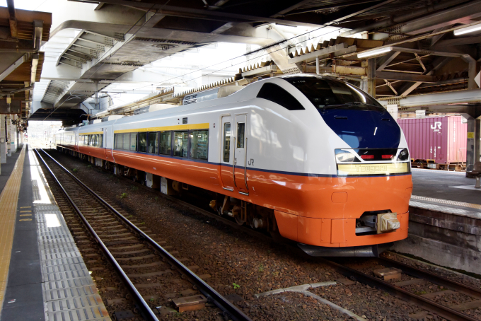 JR東日本E751系電車 つがる クハE751-2 秋田駅 鉄道フォト・写真 by ALPSさん | レイルラボ(RailLab)