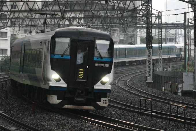 JR東日本E257系電車 クハE257-2507 川口駅 鉄道フォト・写真 by S V Oさん | レイルラボ(RailLab)