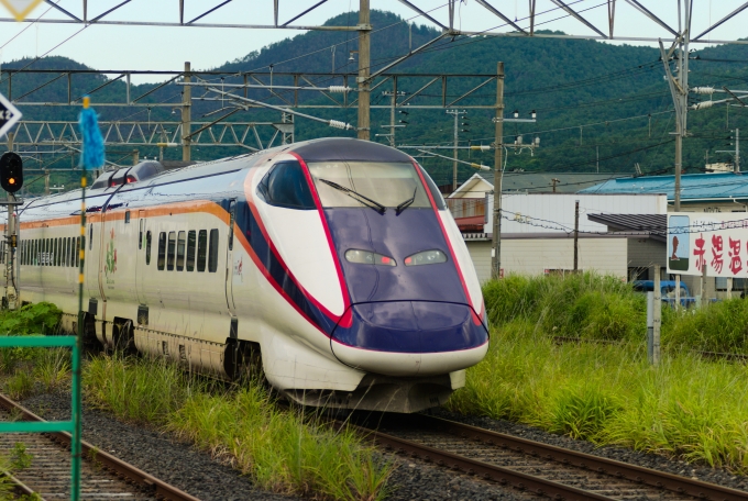 JR東日本 E3系新幹線電車 E311-2004 赤湯駅 (JR) 鉄道フォト・写真 by skylinebnr334さん | レイルラボ(RailLab)