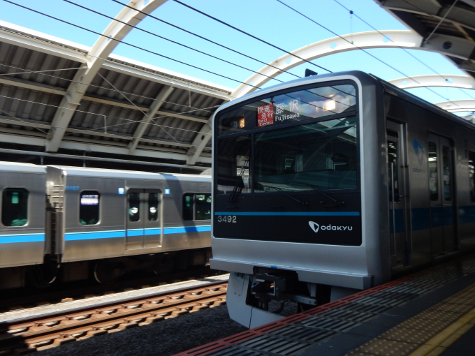 小田急電鉄 小田急3000形電車(2代) 3492 経堂駅 鉄道フォト・写真 by おちゃのみずさらささん | レイルラボ(RailLab)