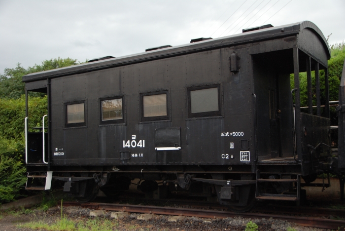 国鉄ヨ5000形貨車 ヨ14041 韮崎駅 鉄道フォト・写真 by Tetsuotaさん | レイルラボ(RailLab)