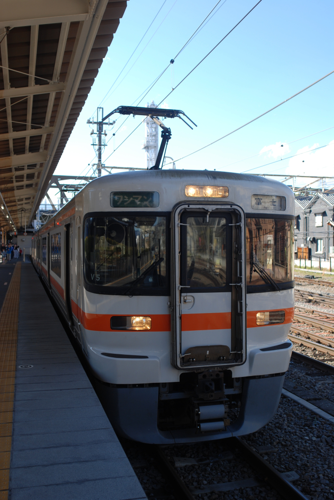JR東海313系電車 クモハ313-3005 甲府駅 鉄道フォト・写真 by Tetsuotaさん | レイルラボ(RailLab)