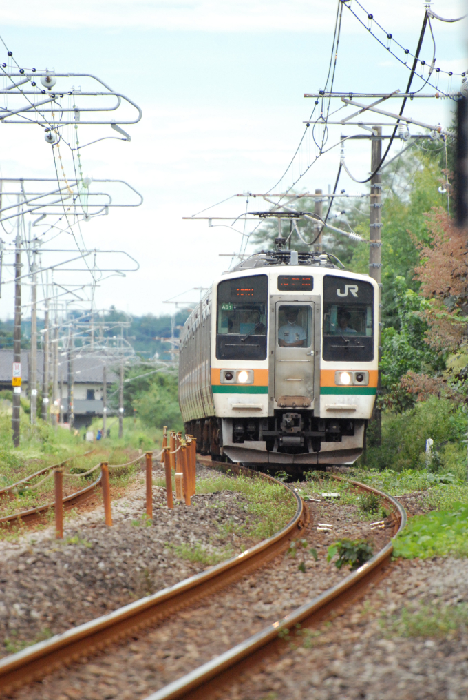 JR東日本 国鉄211系電車 クモハ211-3031 松井田駅 鉄道フォト・写真 by Tetsuotaさん | レイルラボ(RailLab)