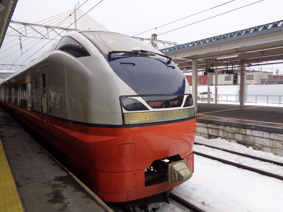 JR東日本E751系電車 つがる クロハE750-2 青森駅 (JR) 鉄道フォト・写真(拡大) by kuro鉄道チャンネルさん | レイルラボ(RailLab)