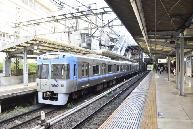 京王電鉄 京王1000系電車(2代) 1728 明大前駅 鉄道フォト・写真 by えるさん | レイルラボ(RailLab)