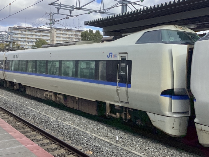 JR西日本 683系電車 サンダーバード クモハ683-5502 新大阪駅 (JR) 鉄道フォト・写真 by トリテツノワグマさん | レイル ...