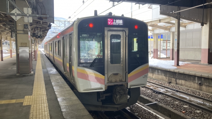 JR東日本E129系電車 クモハE129-130 越後湯沢駅 鉄道フォト・写真 by 稲長さん | レイルラボ(RailLab)
